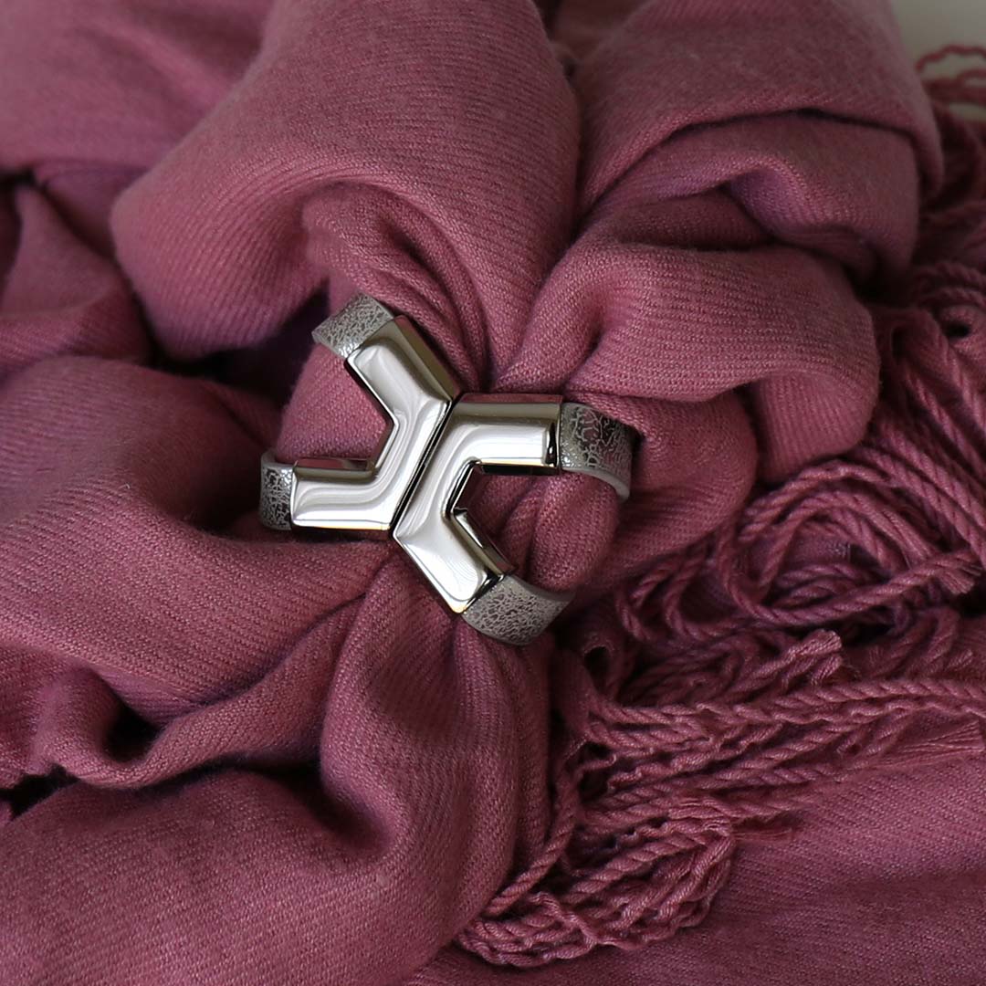 Alexandra Scarf Lock